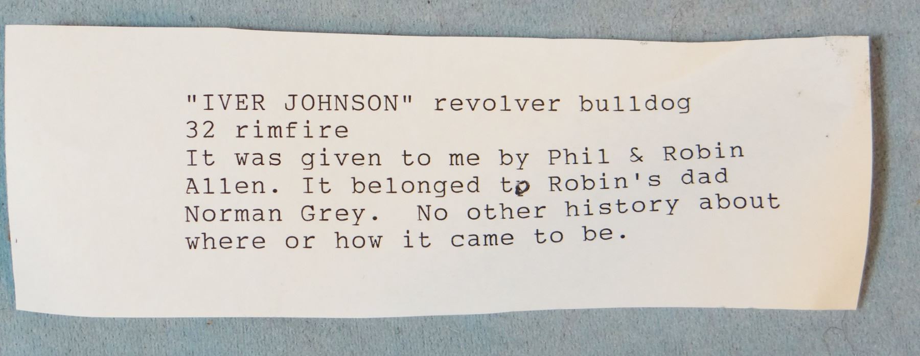 7 pcs: (4) vintage knives, Iver Johnson Bull Dog pistol .32 cal., parts ...