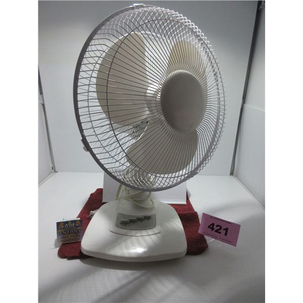 OSCILLATING TABLE FAN (WORKING)
