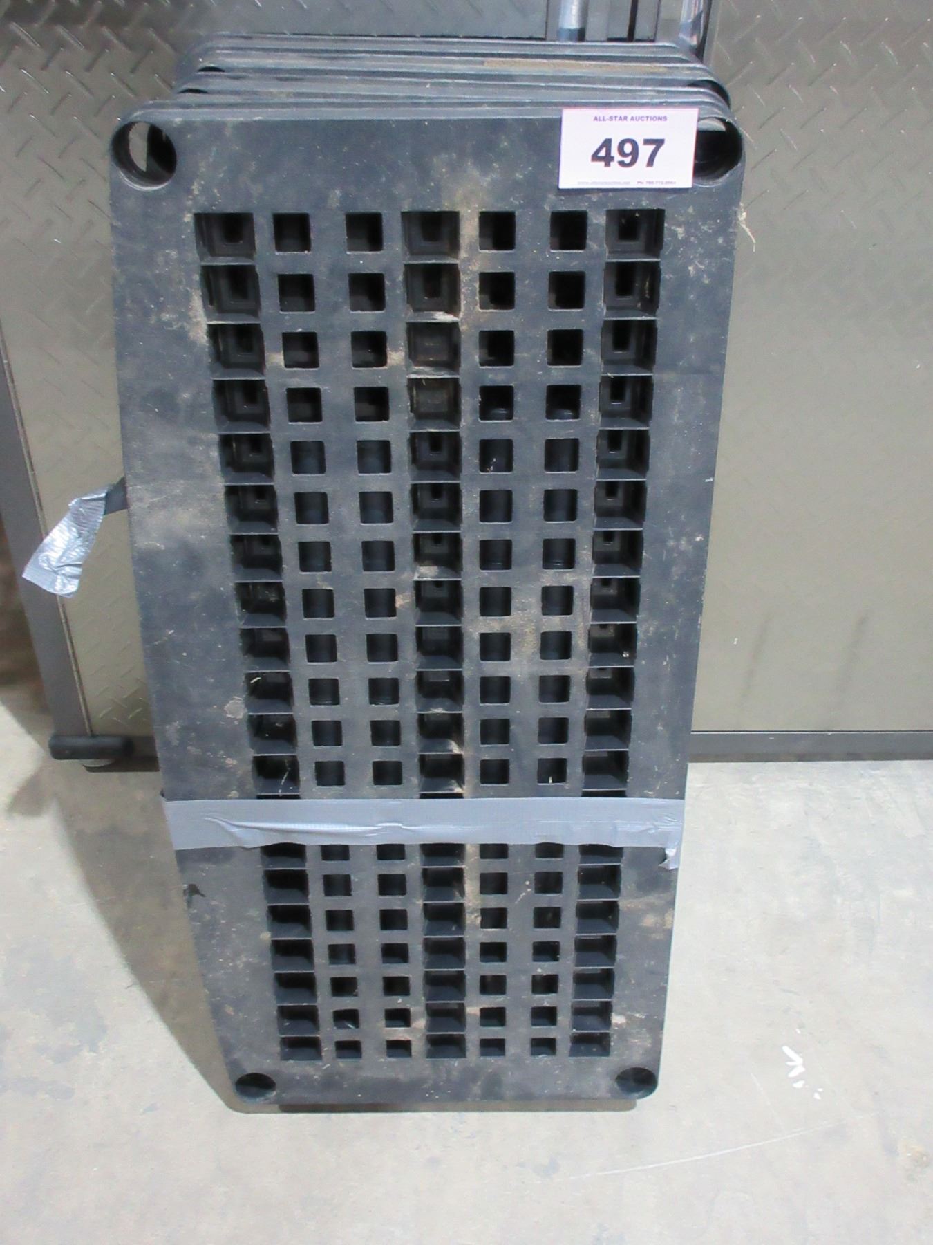 5 SHELF PLASTIC SHELVING UNIT (LEGS INSIDE)