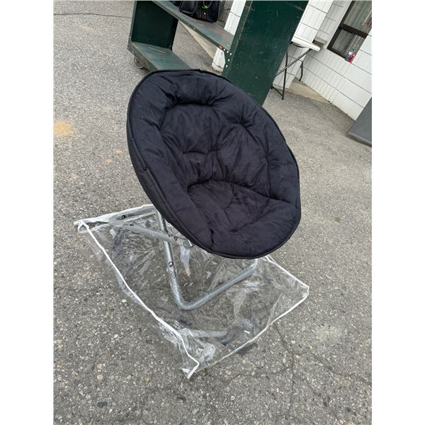 Moon chair