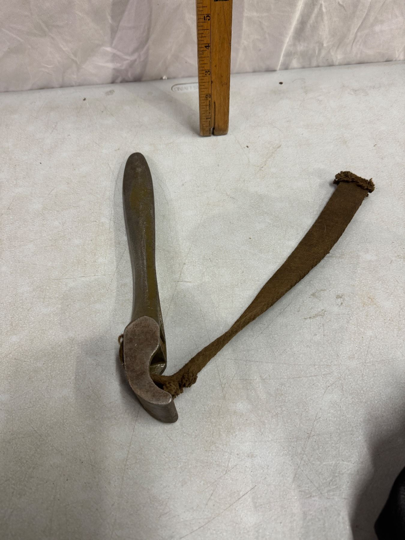 Military tank tool