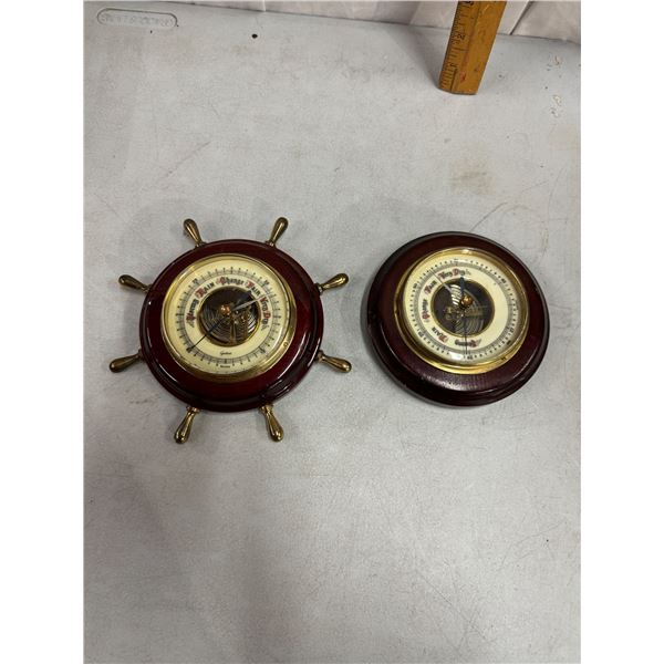 2 barometers