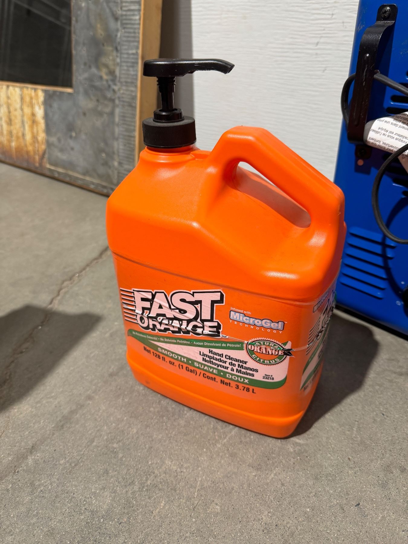 Fast orange 3/4 full