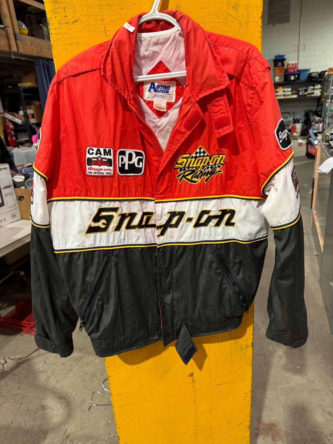 Snap on jacket men's large