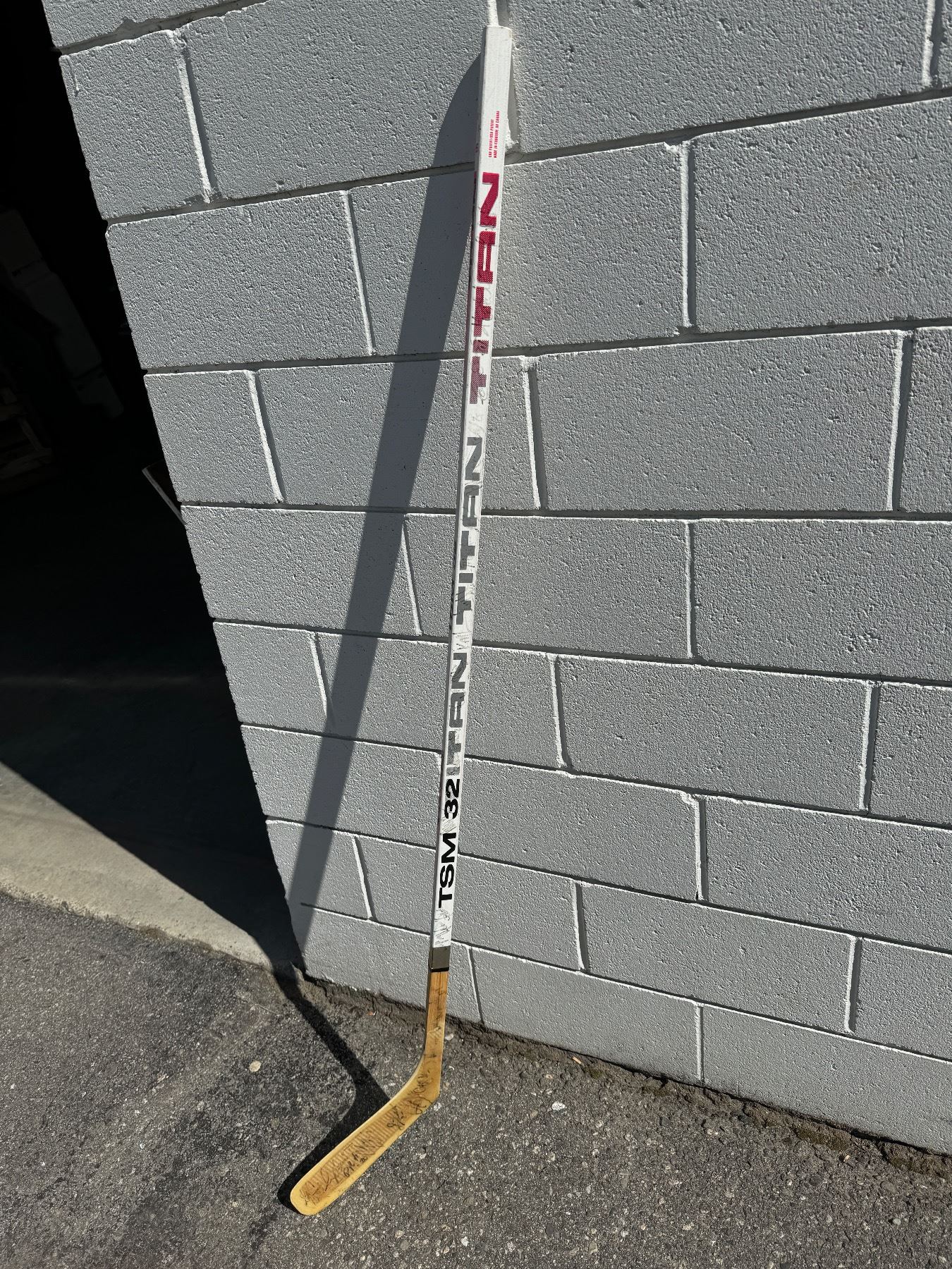 1994 Stanley cups finals Vancouver Canucks signed hockey stick