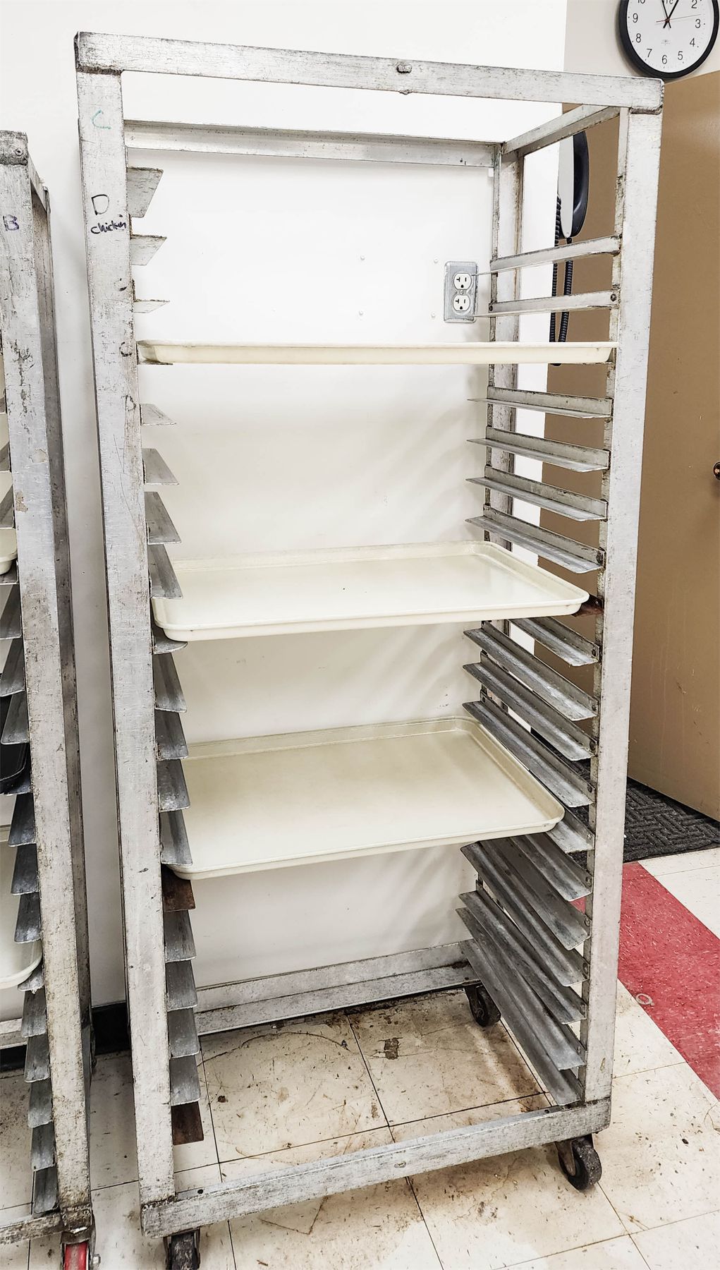 ROLLING BAKING SHEET RACK - 19 SHELVES