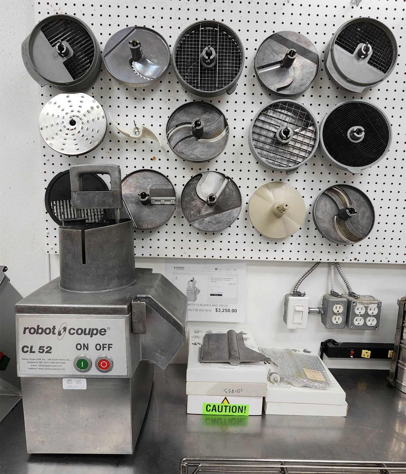 ROBOT COUPE CL52 CONT. FEED FOOD PREP MACHINE