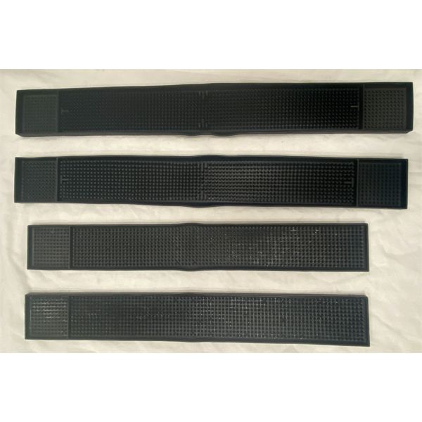 4 RUBBER BAR / SPILL MAT