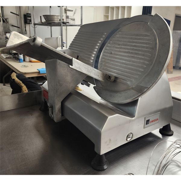 OMEGA INDUSTRIAL MEAT SLICER