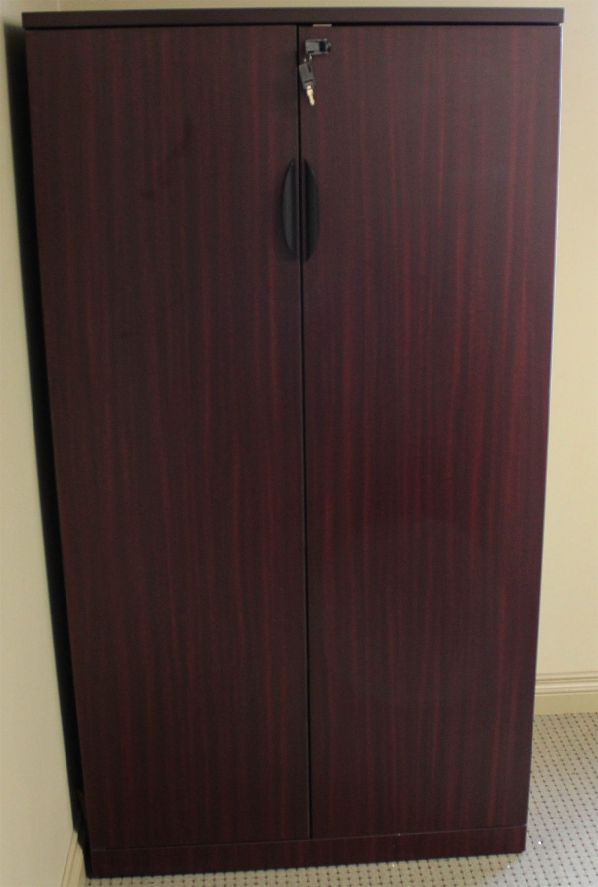 5 SHELF LOCKING OFFICE STORAGE CABINET W/KEY