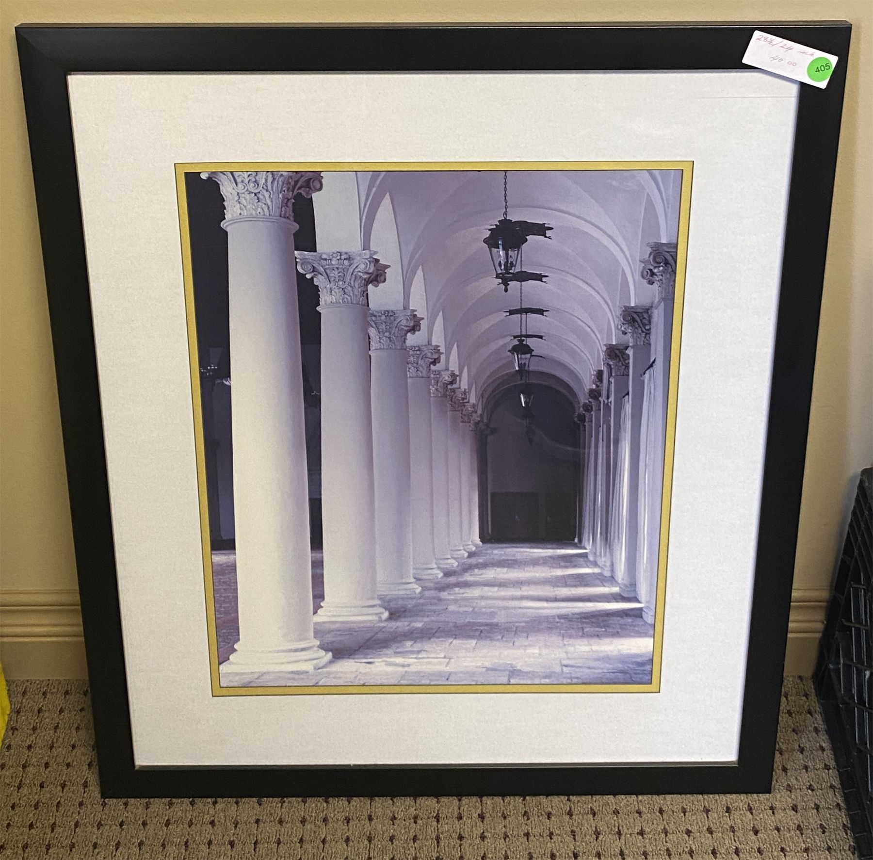 WHITE COLUMN WALL ART 28.5