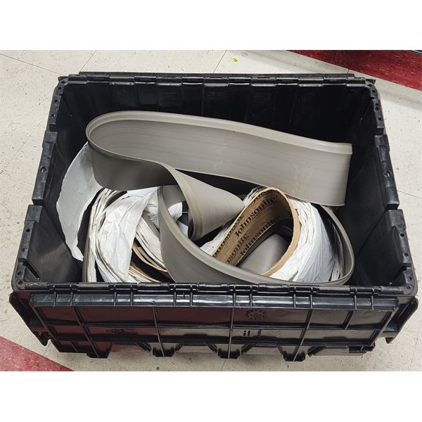 TOTE OF RUBBER WALL LINER