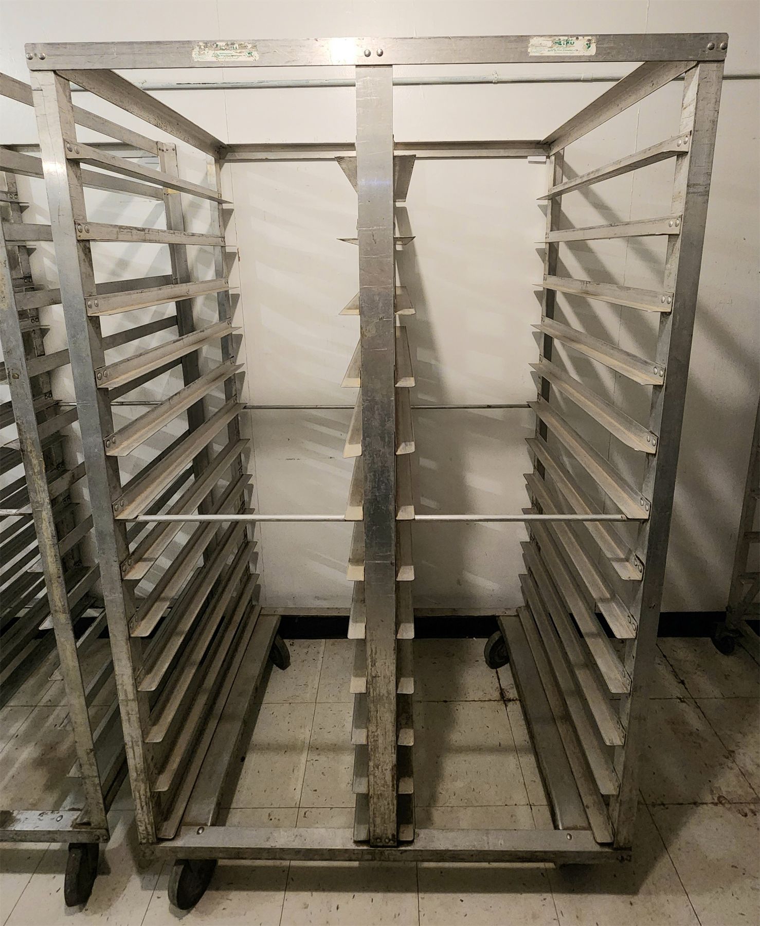 DUAL ROLLING BAKING RACK