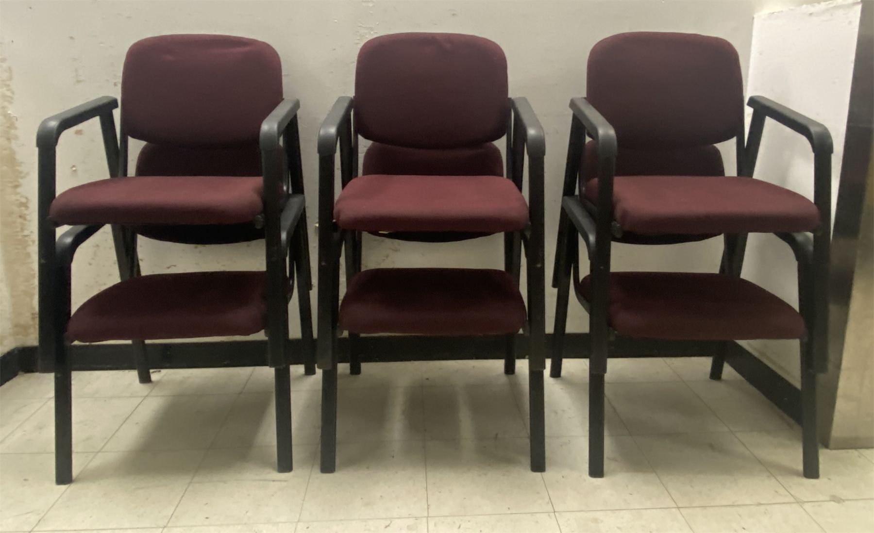 6 STACKABLE RECEPTION CHAIRS