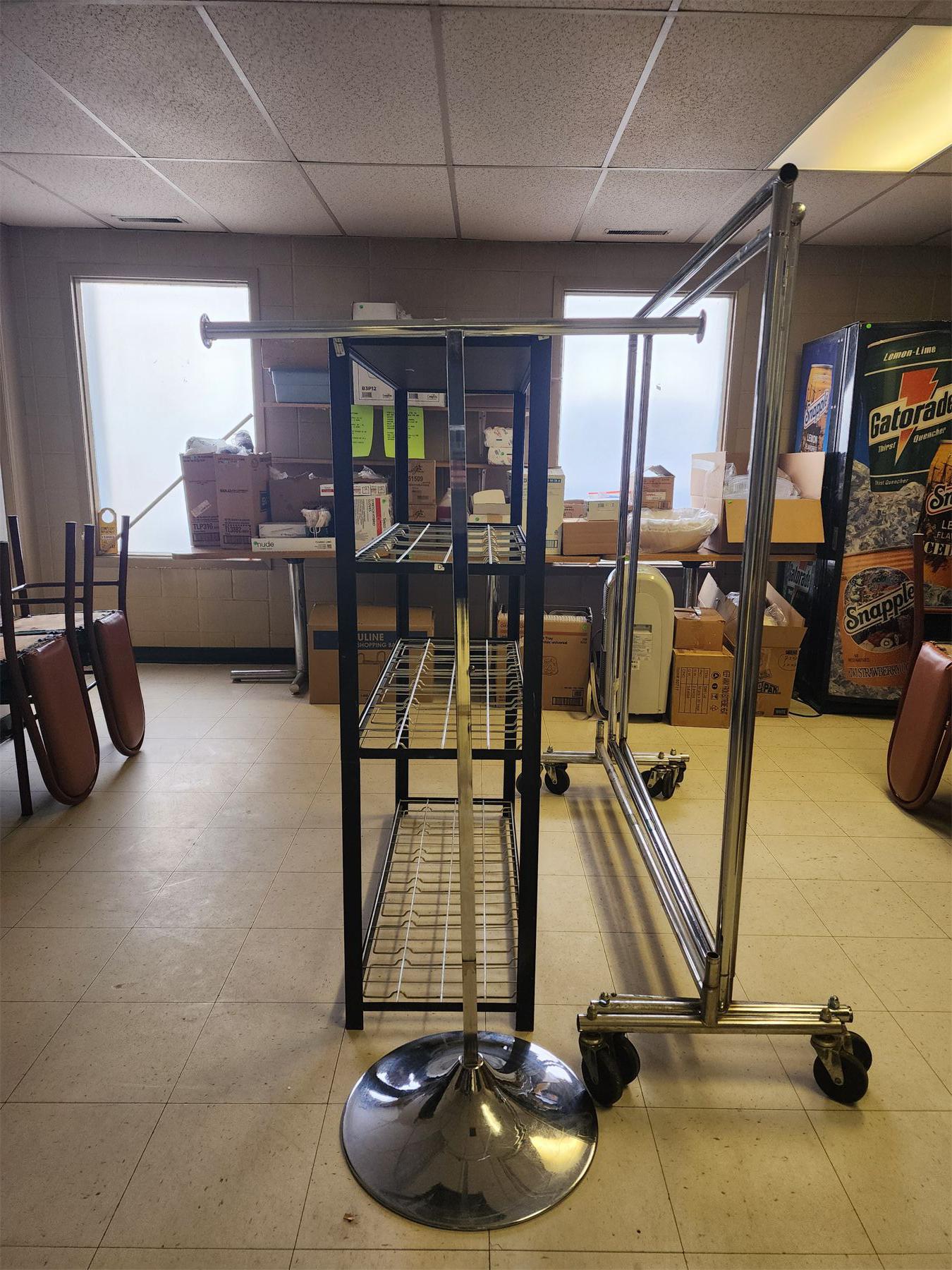 STATIONARY CLOTHING RACK