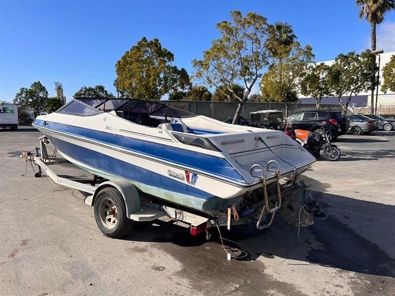 1989 WELLCRAFT BOAT