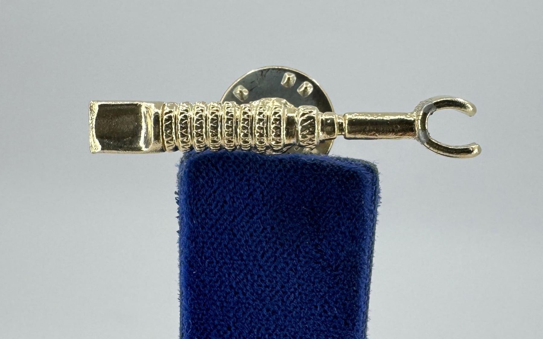 Tandy Leather Knife Lapel Pin