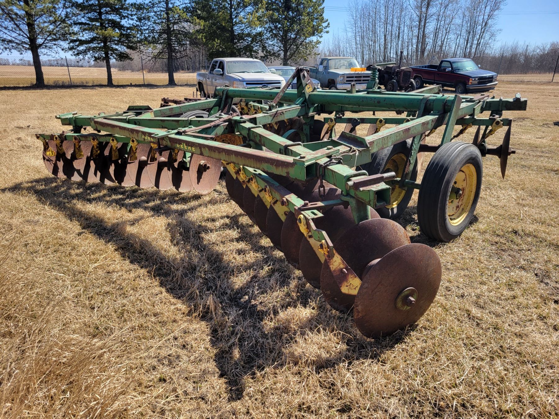 JD approx, 13 ft tandem disc, approx. 20 JD approx, 13 ft tandem disc, approx. 20