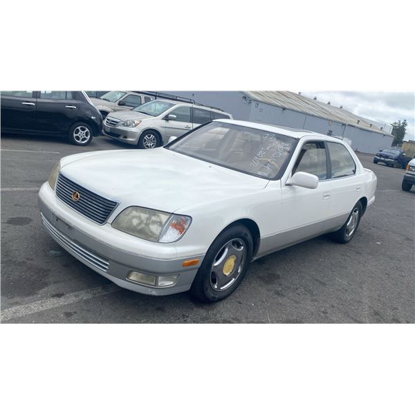 1999 Lexus LS 400