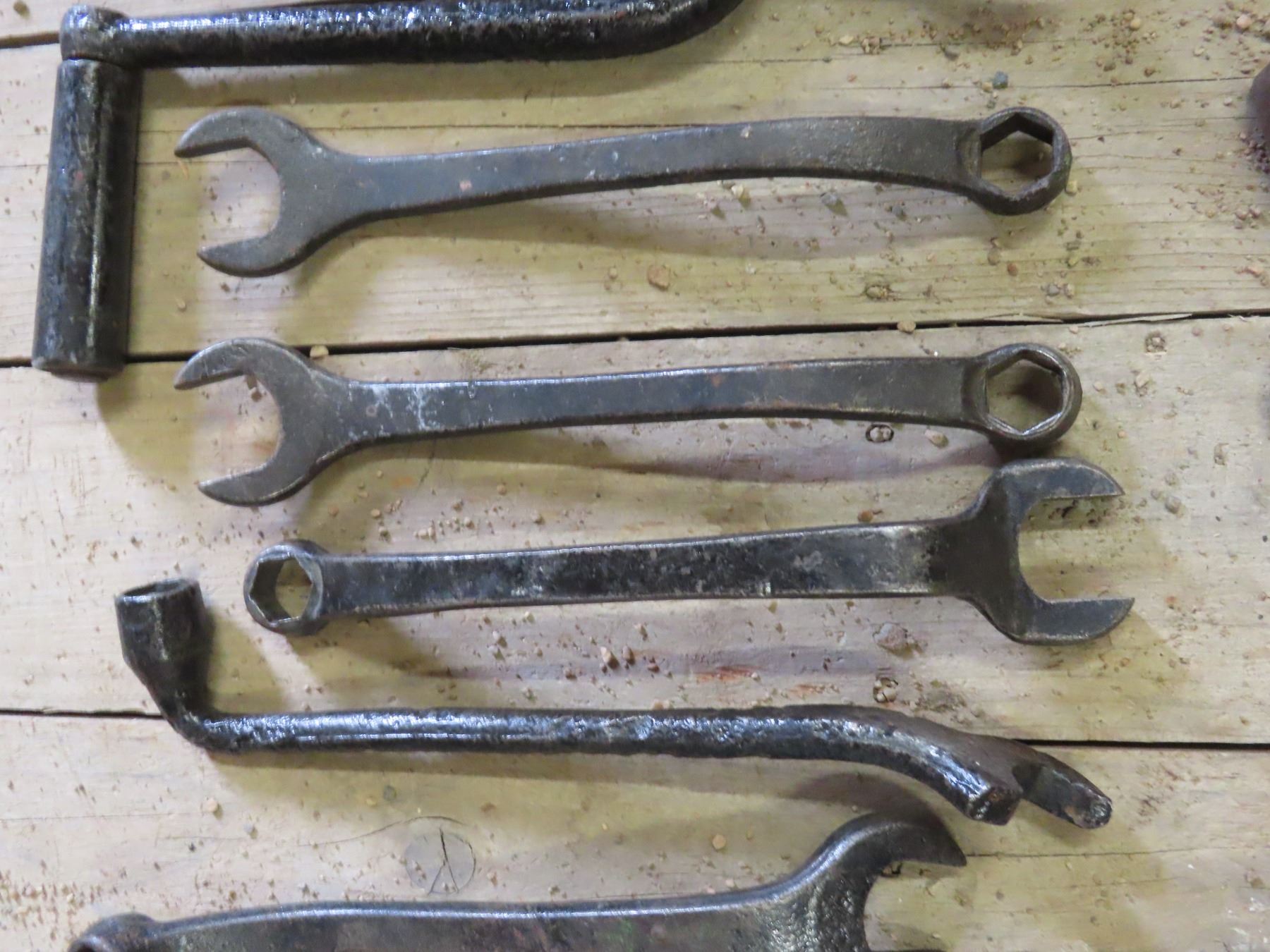 10 misc old wrenches - Schmalz Auctions