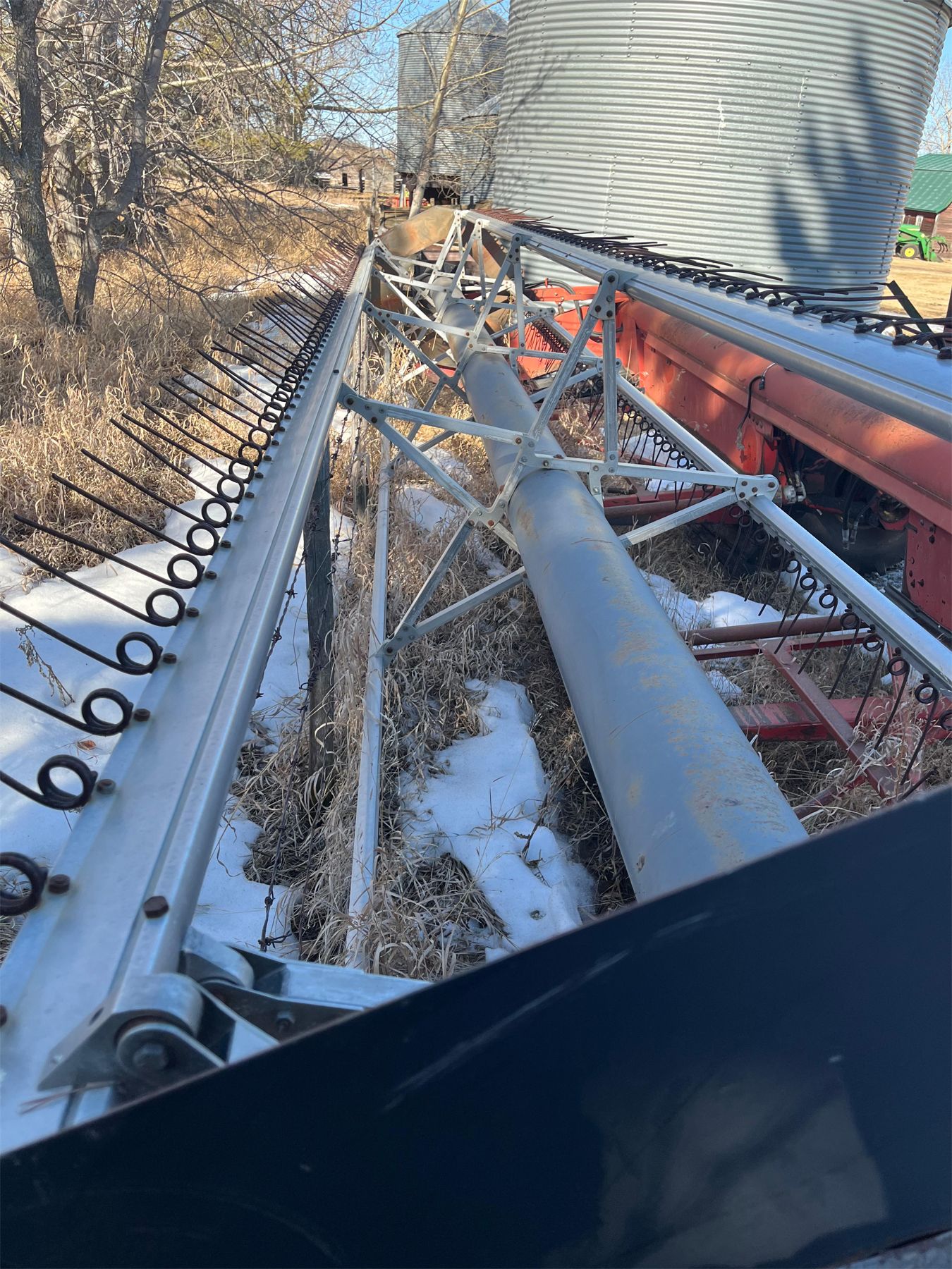 20ft EzeeOn tandem disc - 20inch blades complete with scrapers