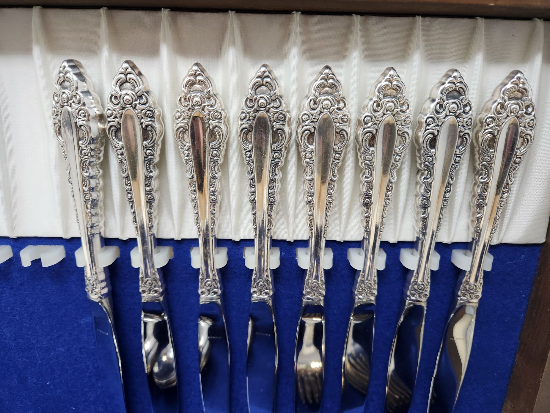 Vintage Oneida Silverware Set