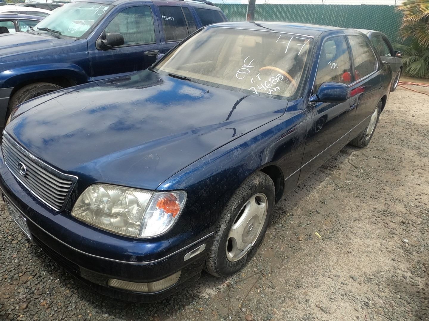 LEXUS LS 400 2000 T-DONATION