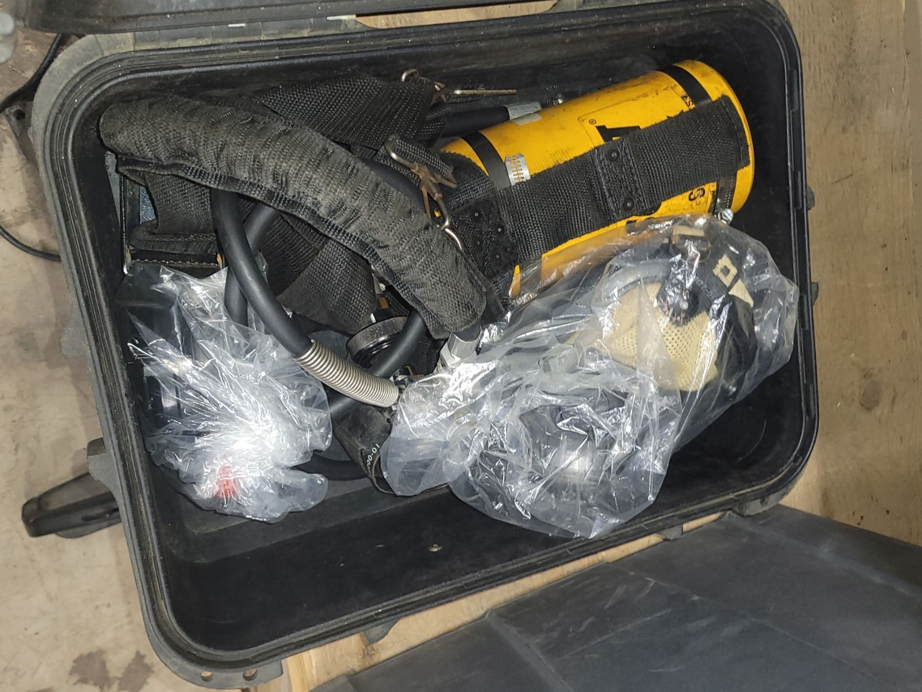 Scott Ska-Pak | Supplied Air Respirator | Retails $2500+ CAD