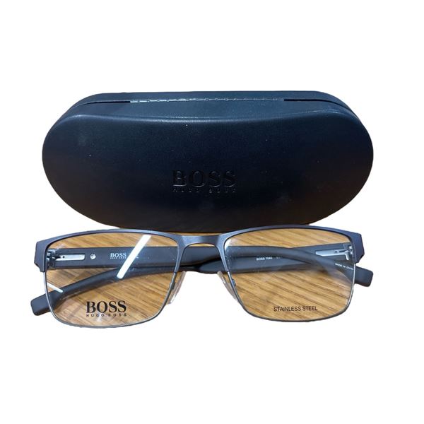 Like New Hugo Boss Glasses Wcase
