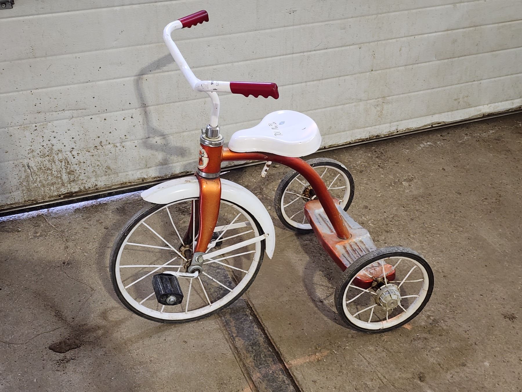 Vintage tricycle - Schmalz Auctions