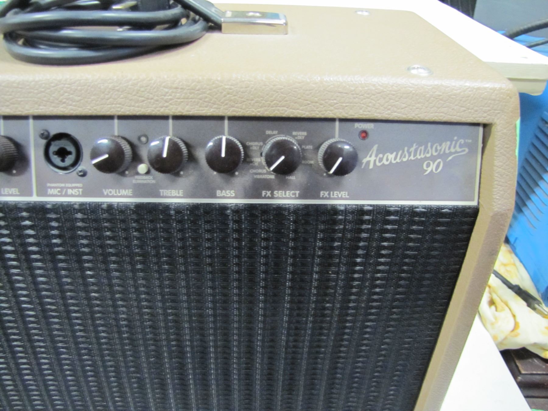 Fender acoustasonic 90 guitar \ instrument amplifier