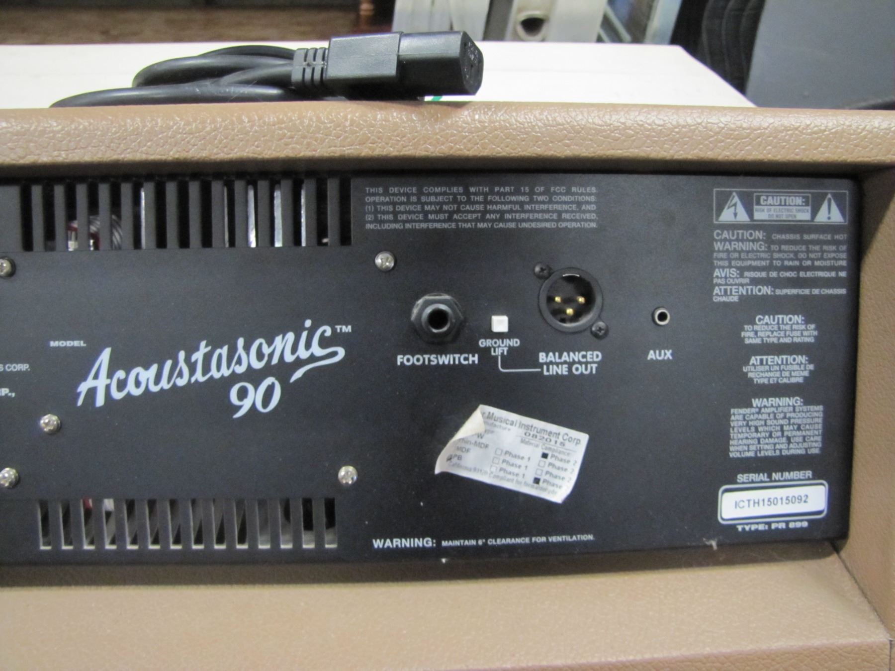 Fender acoustasonic 90 guitar \ instrument amplifier