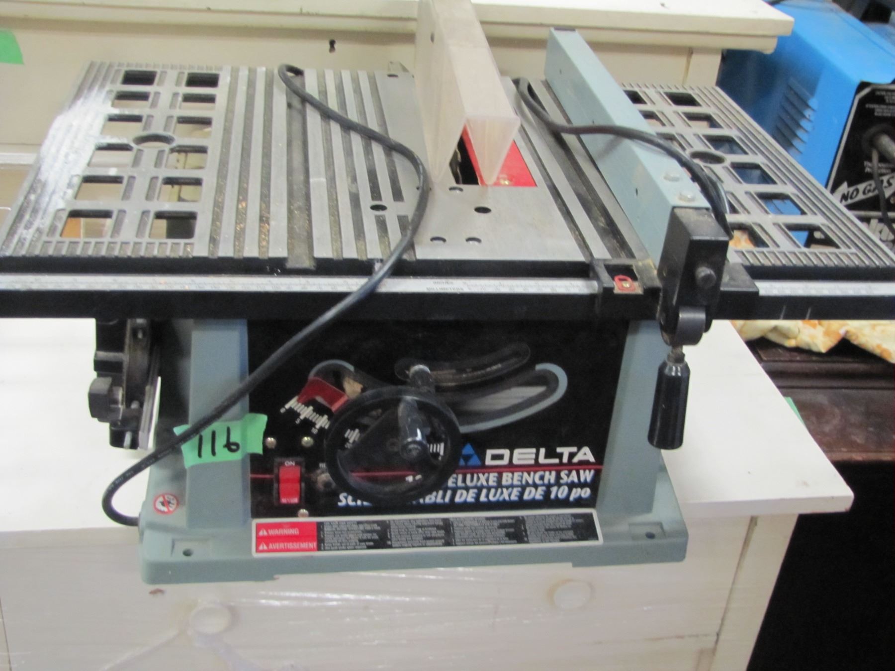 Delta 10 inch Deluxe bench saw