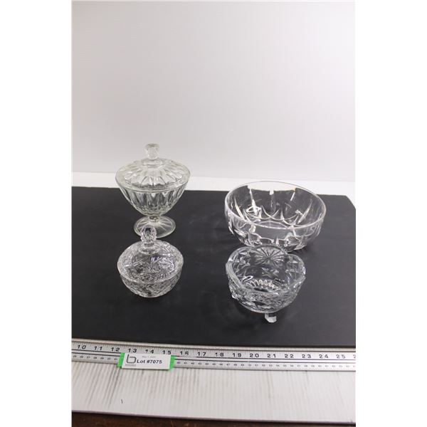 4 Glass Dishes Candy Dishes Bodnarus Auctioneering
