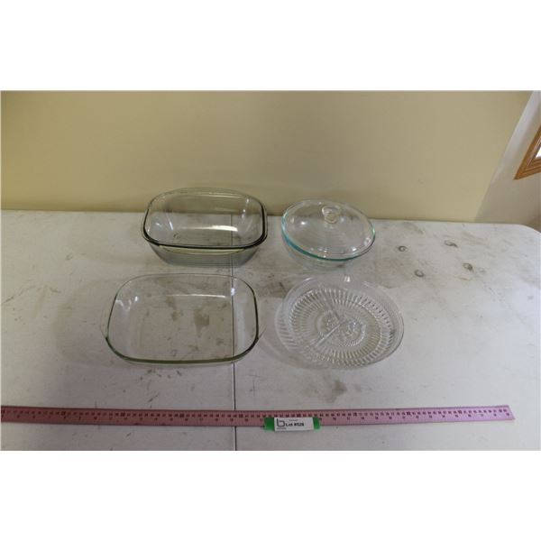 Pyrex Dishes One Is Chipped Glass Divided Dish Bodnarus Auctioneering