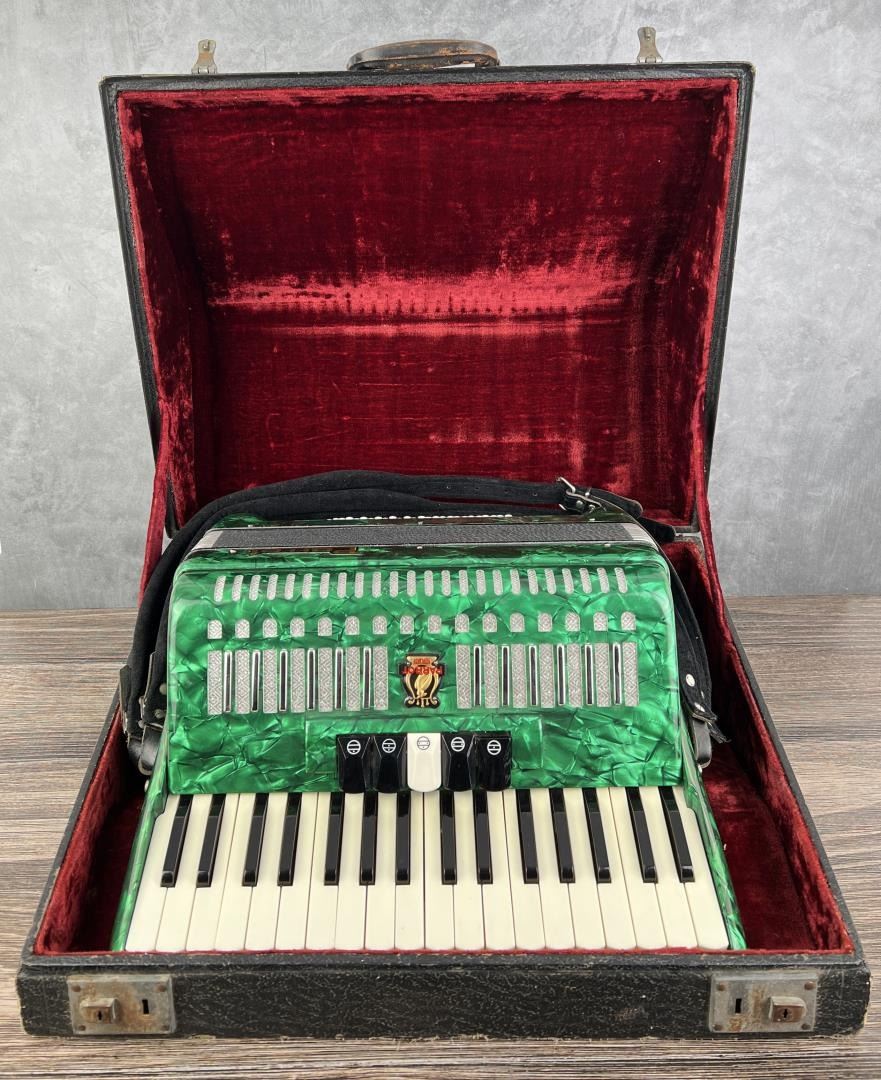 Parrot 48 Bass Accordion