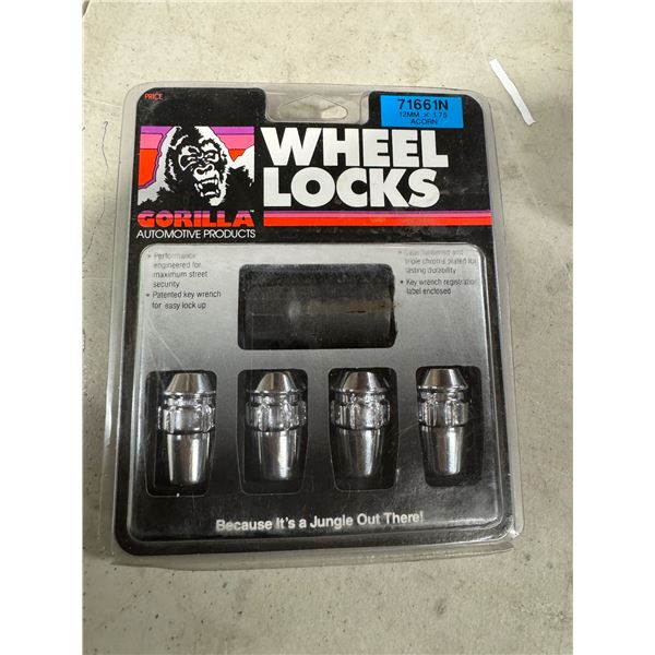 New set of wheel locks