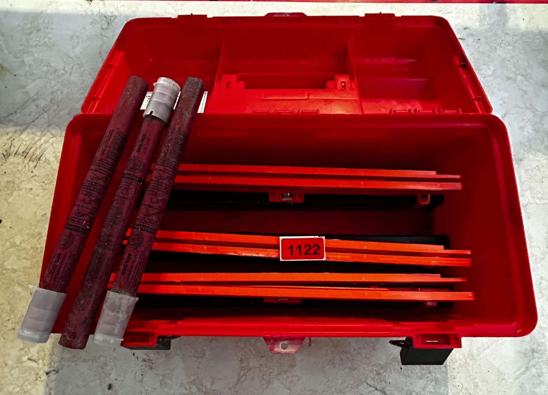 Red tool box for with flares/triangles - Schmalz Auctions