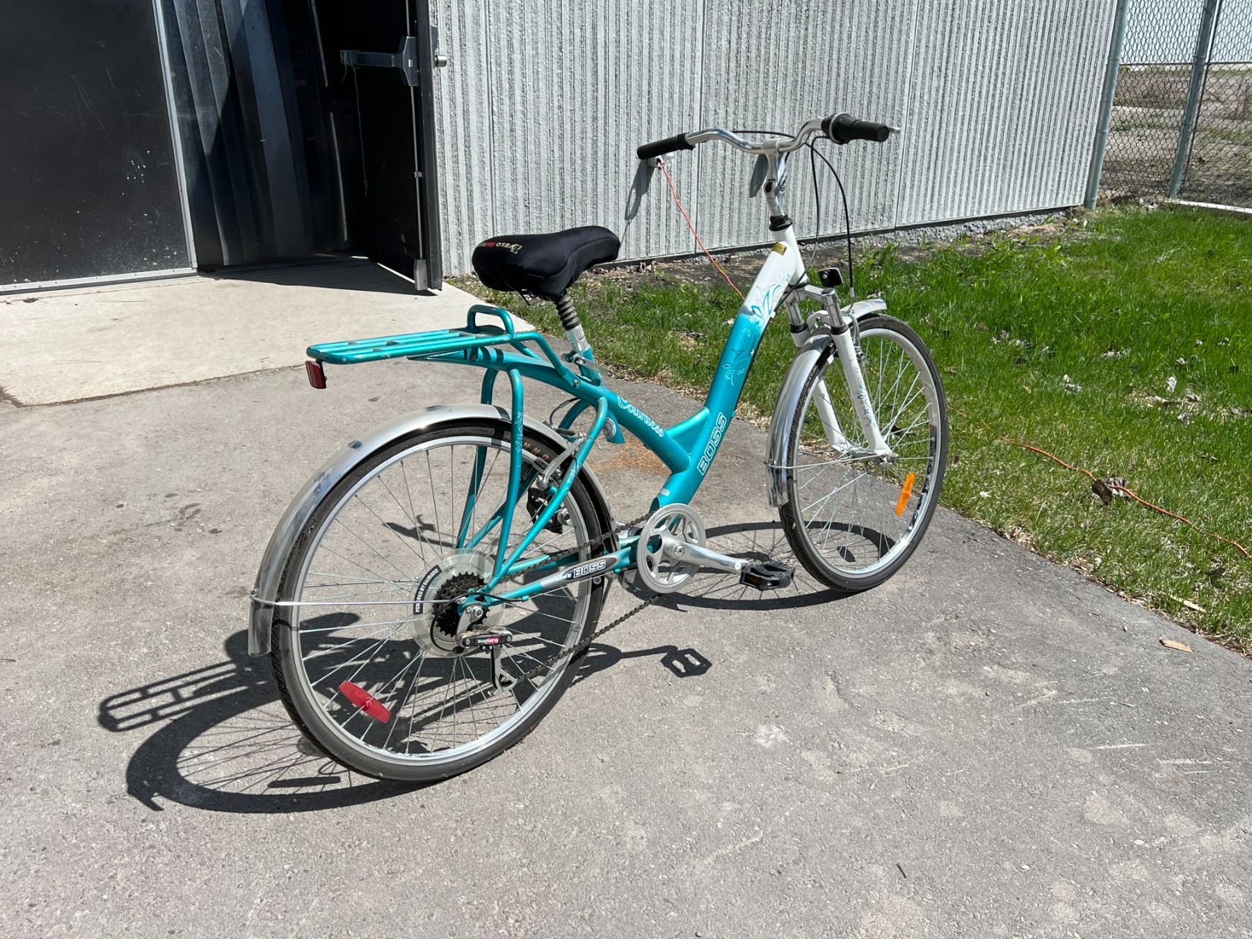 Boss Countess Aluminum Frame 6 spd Bicycle Bike 26" Wheels - see all photos