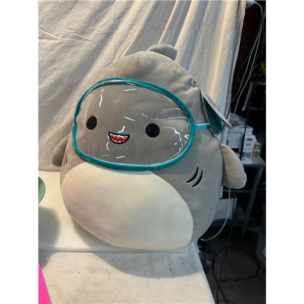 Squishmallow Gordon the shark 16"