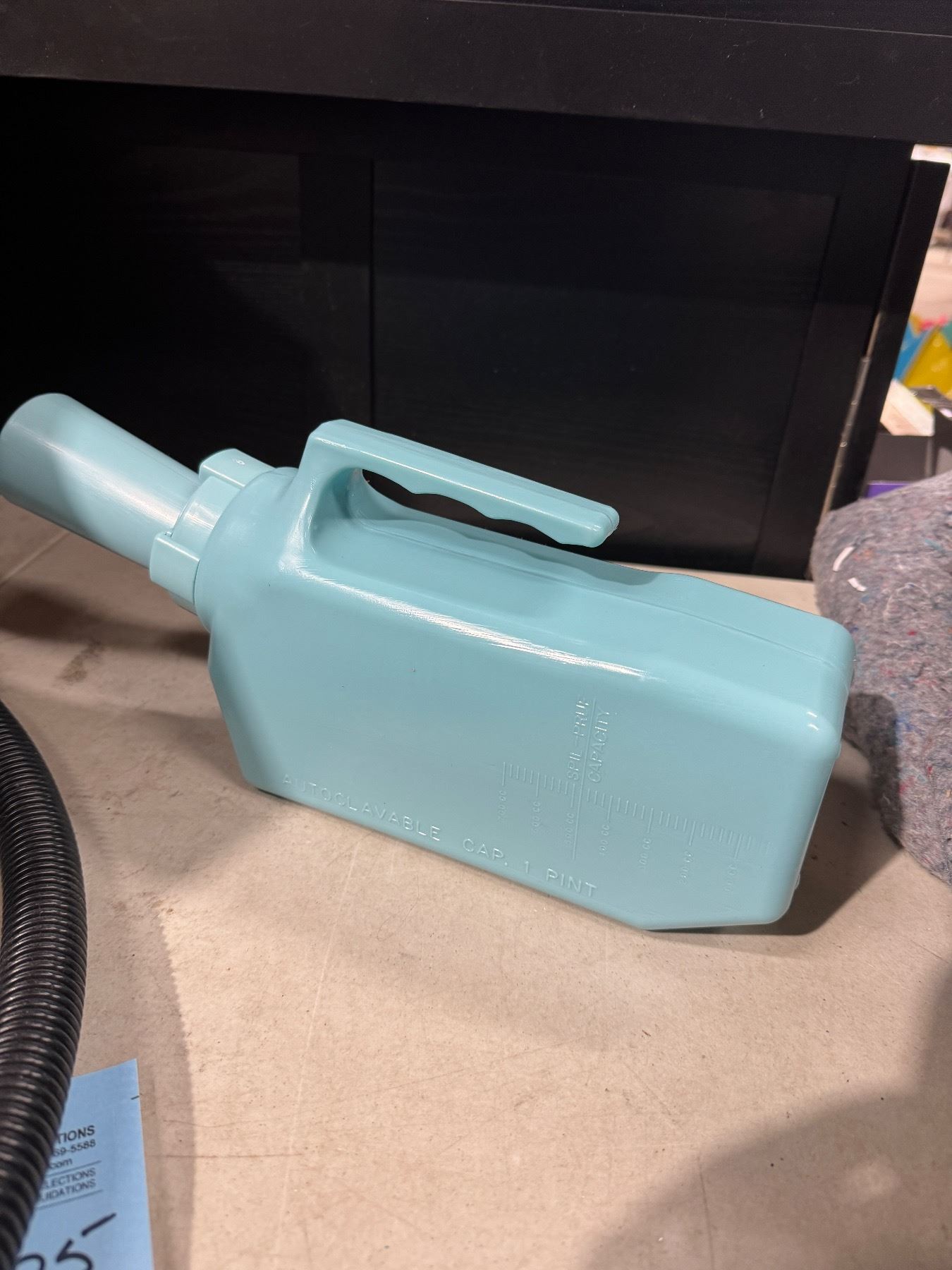 Urine catch container