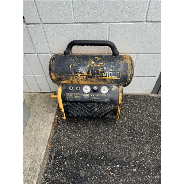 Dewalt 3 Gallon Air Compressor -- Needs Work
