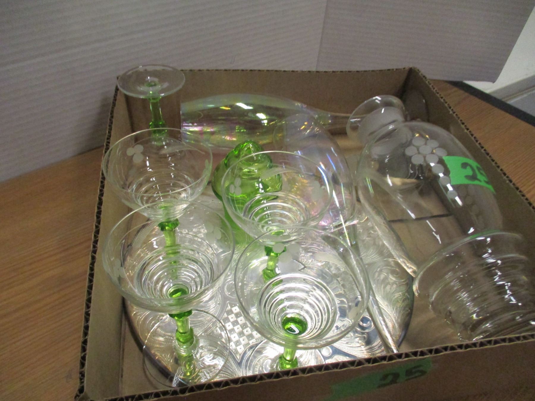 ESTATE: BOX C/W ASSORTED GLASSWARE