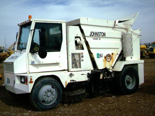 1995 JOHNSTON V4000SP MOBILE SWEEPER