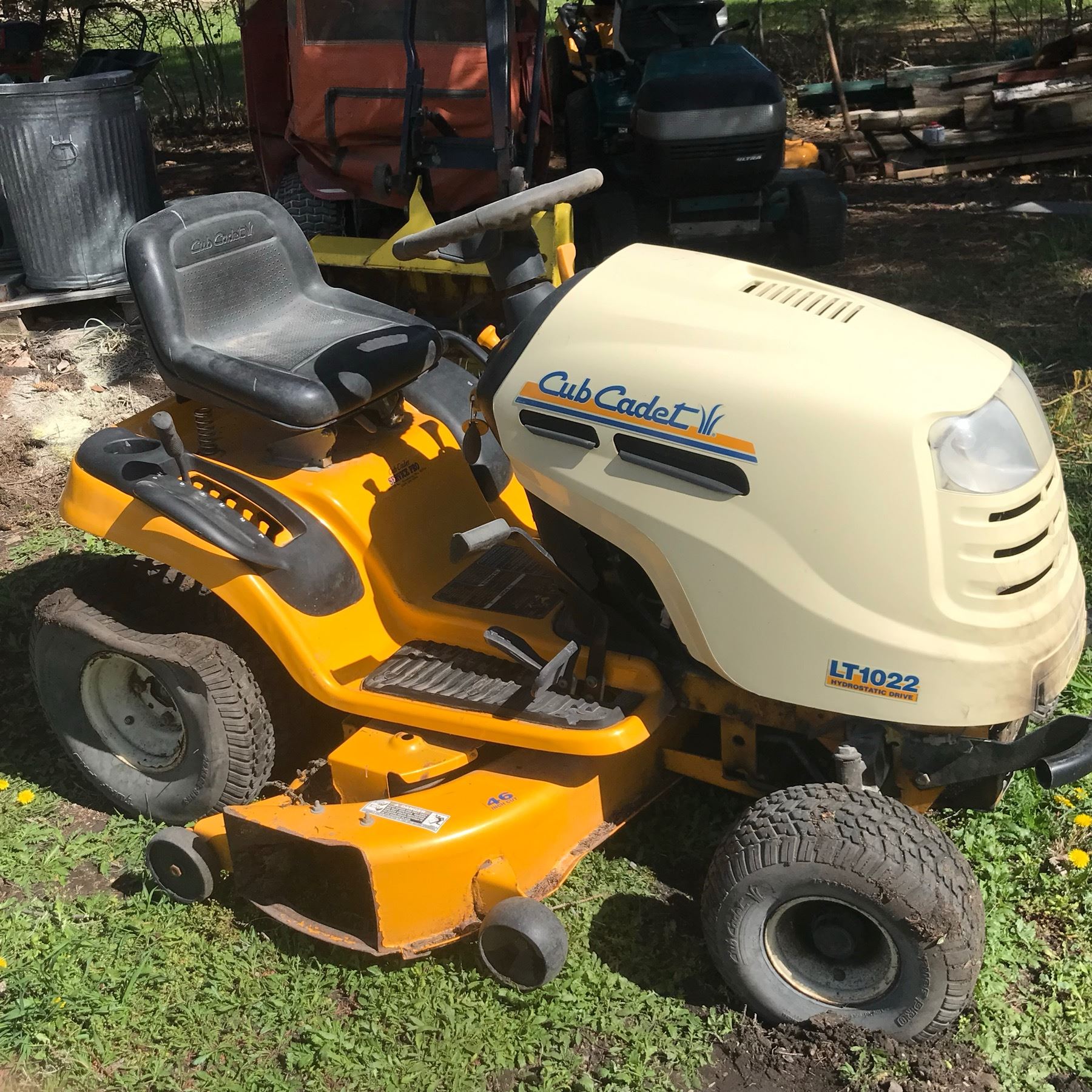 CUB CADET SERIES 1000 LAWN MOWER