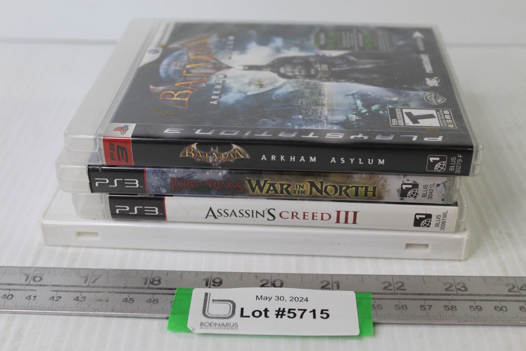 (3) PS3 Games - Batman - Assassins Creed - Lord of The Rings - (1) PS2 Game - Backyard Wrestling ...