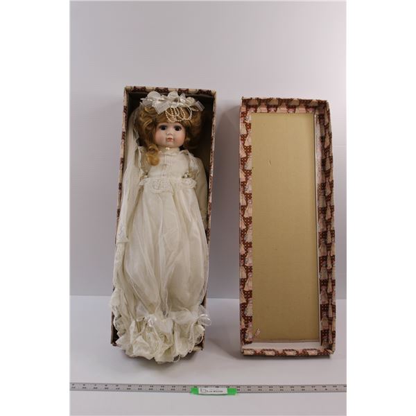 Vintage Porcelain Doll Wwedding Dress And Box Bodnarus Auctioneering