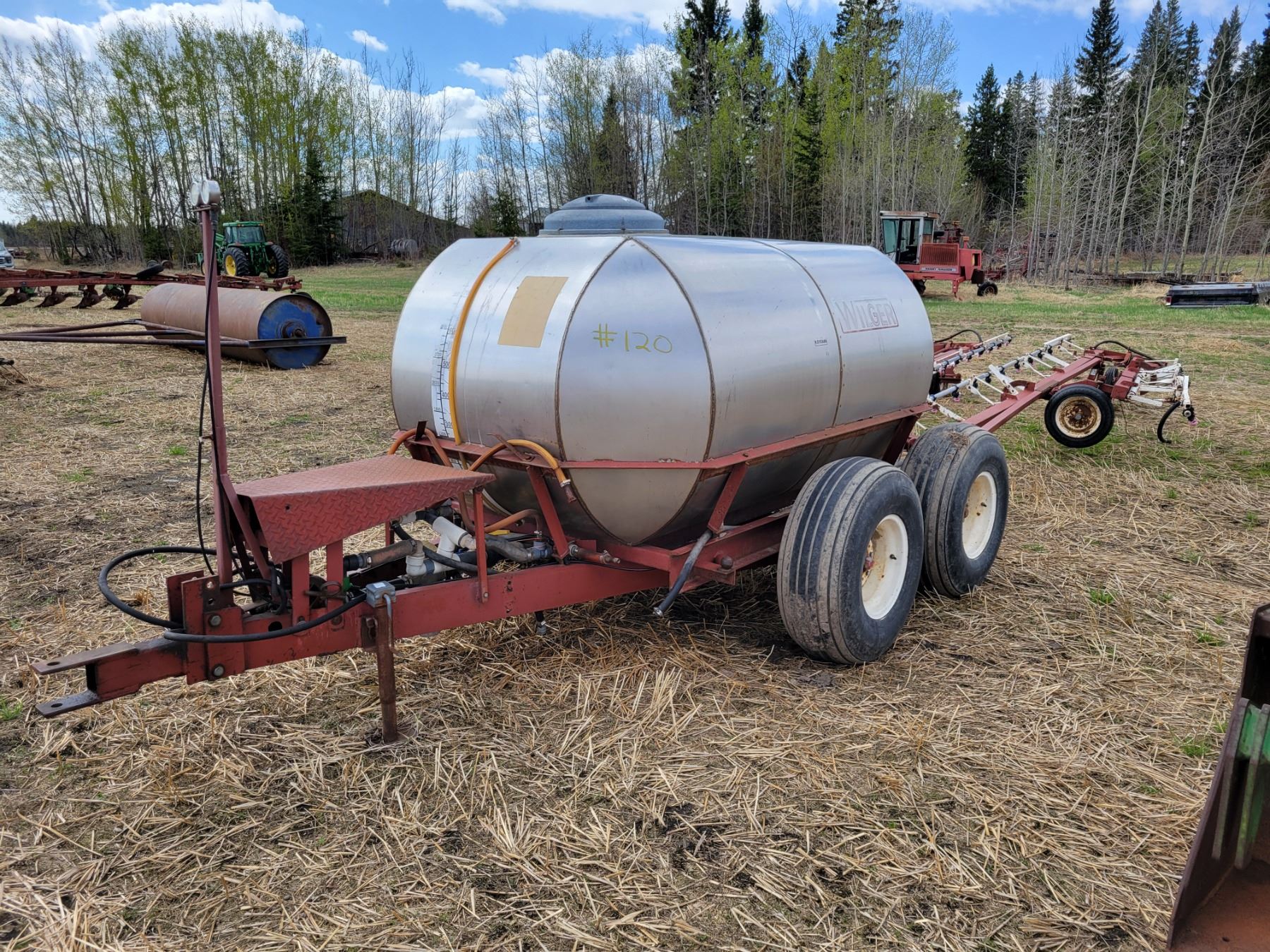 Approx. 80 ft Wilger Tandem Axle Sprayer, Hyd. Drive c/w approx. 800 ...