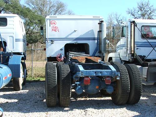 1982 INTERNATIONAL CAB OVER TRACTOR