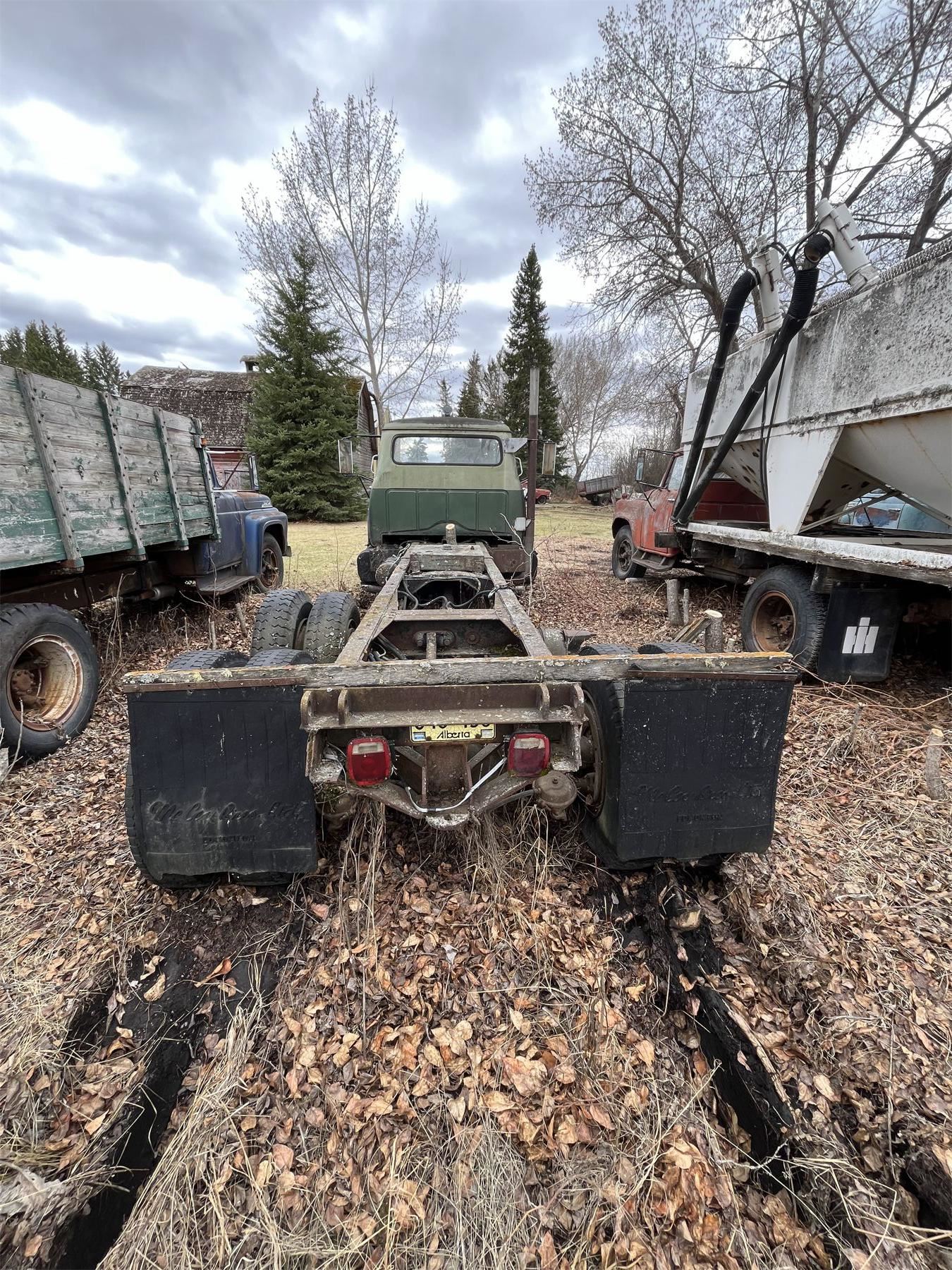 International Loadstar 1850 Diesel Truck